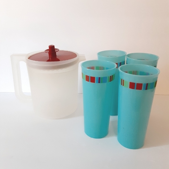 Tupperware | Kitchen | Vintage Tupperware 8s 4 Blue 6oz Tumblers And 1 ...